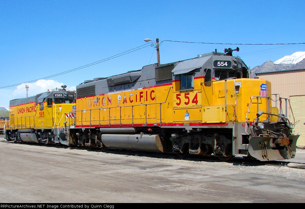 FORMER MISSOURI PACIFIC LOCOMOTIVES 205 AND 1585 . PROVO,UTAH APRIL 18,2010.